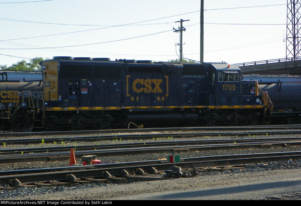 CSX 1709
